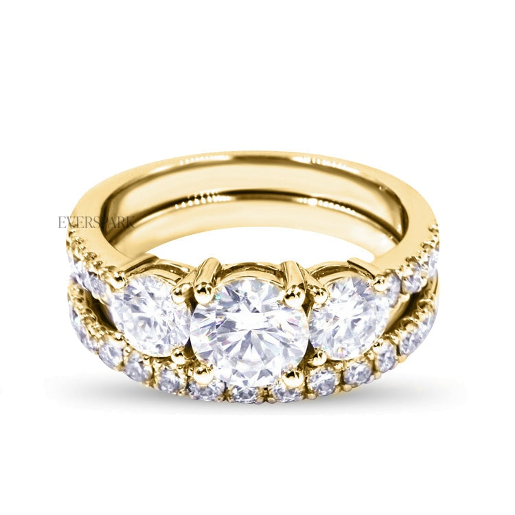 Nichole Gold | Three Stone Round Cut Pavé Wedding Ring Set – Everspark